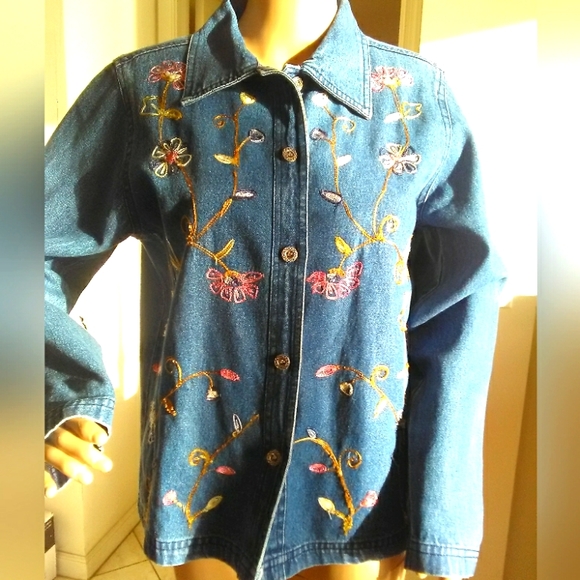 New Identity | Jackets & Coats | Vintage Jean Jacket W Beautiful ...